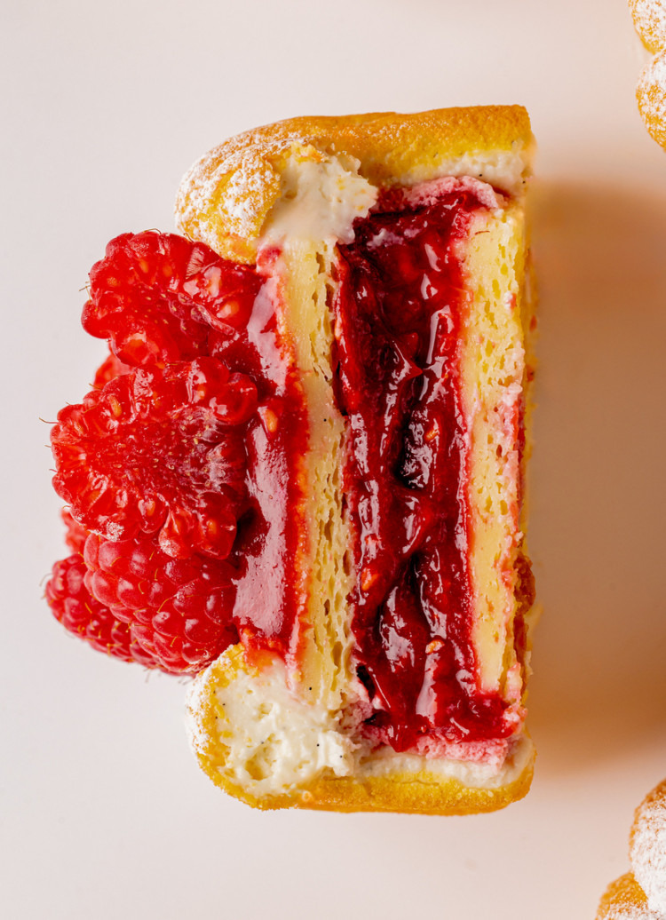 Raspberry Charlotte Trompe l'Œil